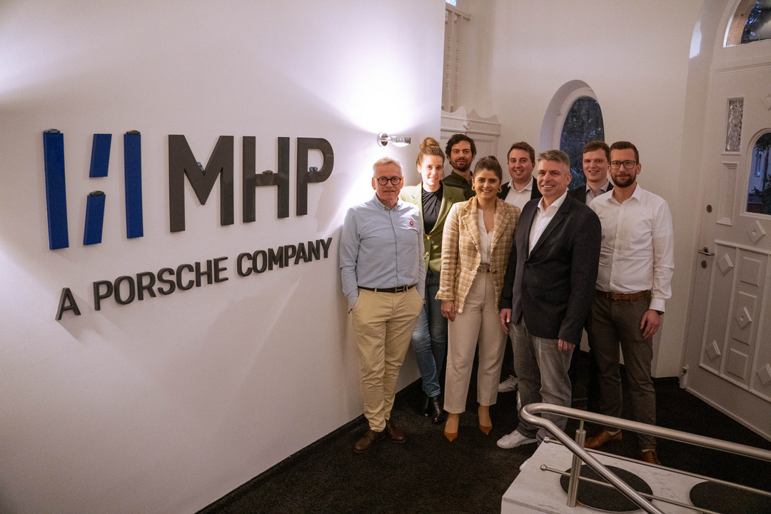 MHP neuer Partner von right° | MHP – A Porsche Company